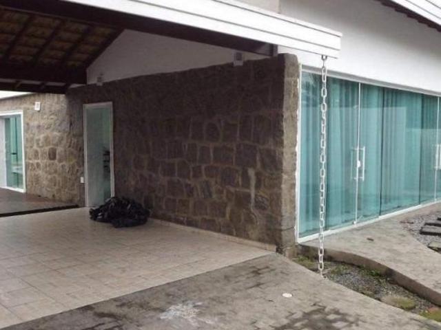Sobrado à venda com 7 quartos no bairro Cibratel I
