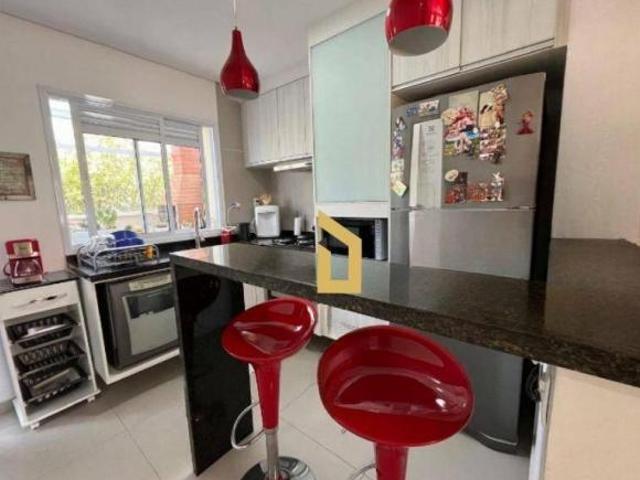 Sobrado à venda com 90m² em Condomínio Fechado | 2suites | 2 vagas | Porteira Fechada | Tucuruvi | S