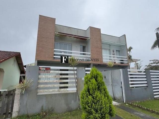 Sobrado a venda a 50 metros do mar