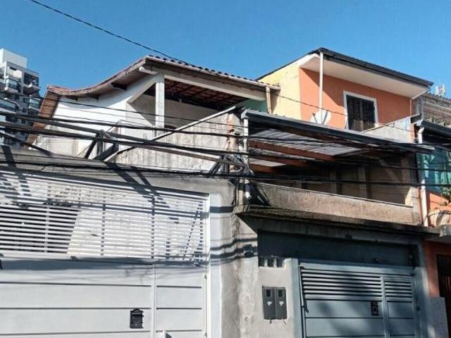 Sobrado á venda Amplo com Edícula Independente, Terraço e Garagem para 3 Veículos