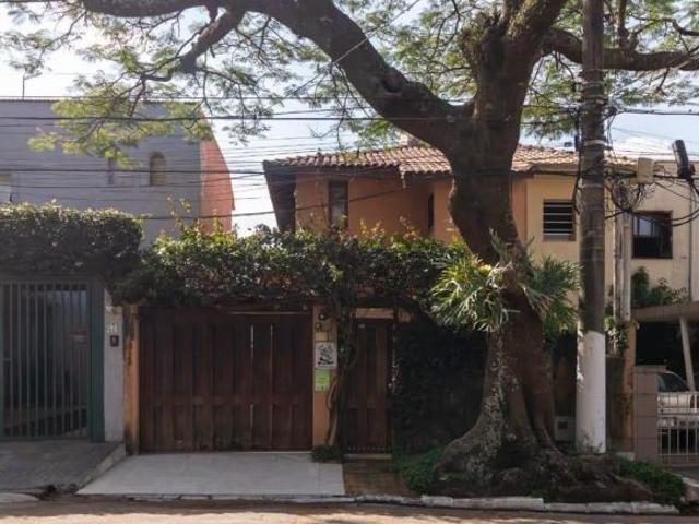 Sobrado à venda, Aclimação, 3 quartos sendo 1 suite, 2 vagas, excelente localização São Paulo, SP