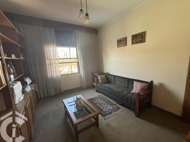 Sobrado à venda / aluguel 4 quartos, quintal, 6 vagas, 250 m² Mooca