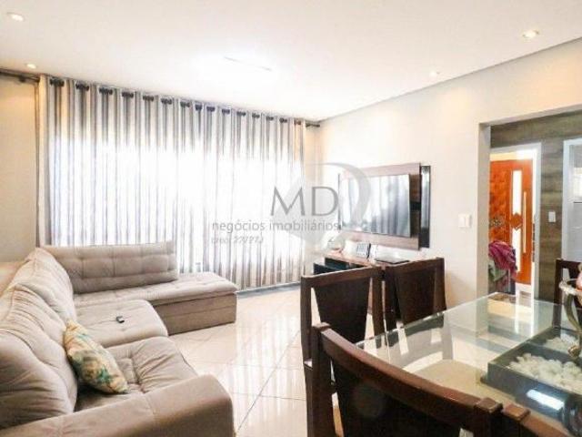 Sobrado à venda, área 250m², 3 dormitórios, 1 suítes, 2 vagas de garagem, com Jacuzzi