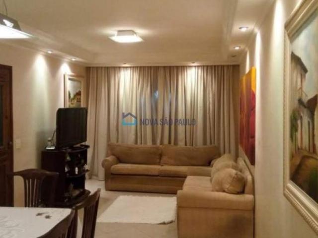 Sobrado à venda / Bosque da Saúde/ 3 dormitórios/ 2 suítes/ 4 vagas