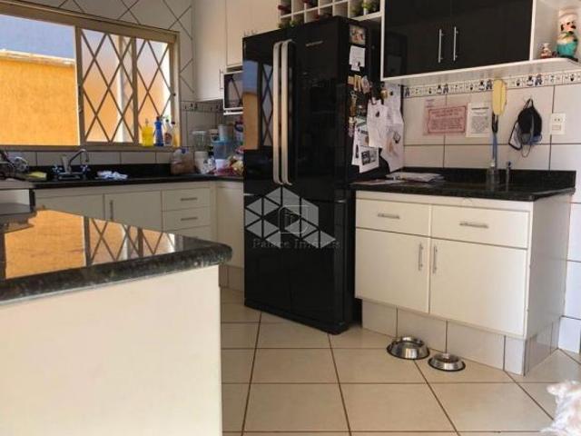 Sobrado à venda, Bairro Jardim California,4 quartos, 1 suíte, 4 vagas