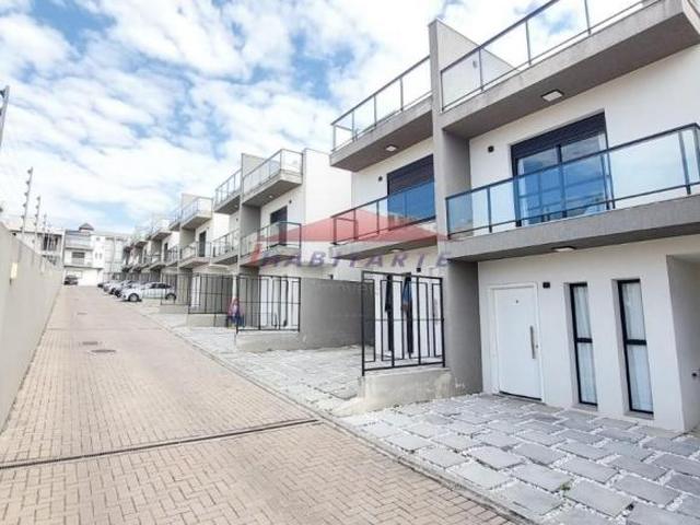 Sobrado a venda bairro uberaba, 3 quartos em condominio em Curitiba PR