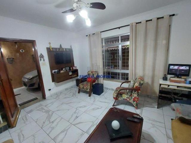 Sobrado à venda de 3 dormitórios Bairro Encruzilhada Santos