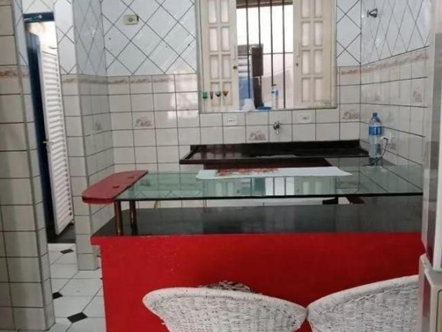 Sobrado à venda de 03 dormitórios em condomínio fechado na Praia da Enseada