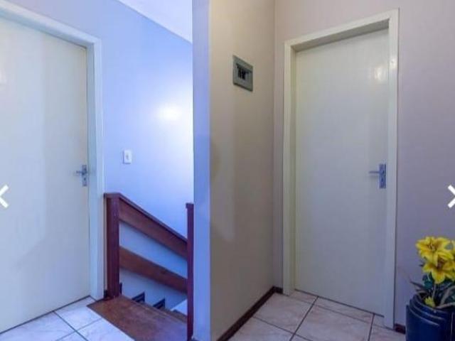 Sobrado a venda de 03 dormitóros 01 suite,03 vagas Estancia velha, canoas rs