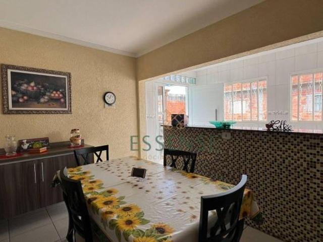 Sobrado à Venda de 125 m² na Vila Maluf em Suzano/SP: Com 04 dormitórios