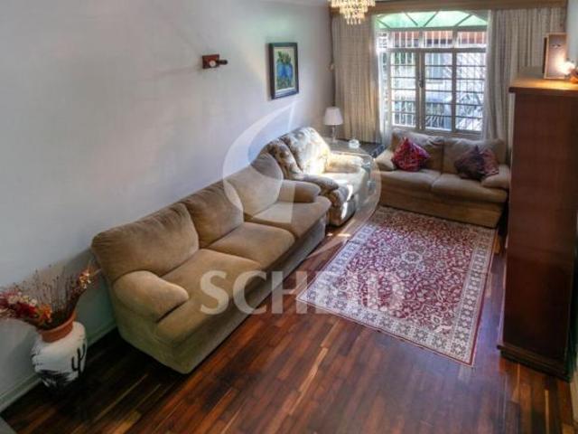 Sobrado a venda de 127,00m² útil, com 3 quartos na Cidade Ademar