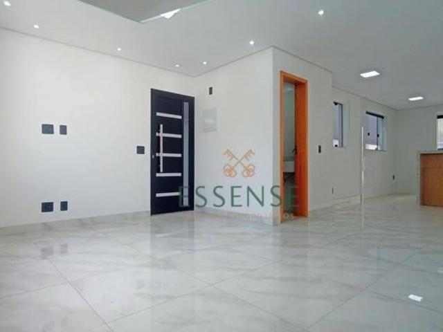 Sobrado à Venda de 120m² no Jardim Quaresmeira Suzano/SP: 03 dormitórios