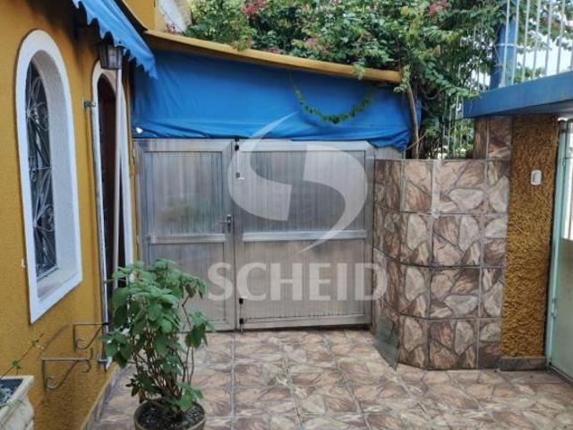 Sobrado a venda de 136,00m² útil, com 3 quartos e 2 vagas, no Campo Grande!