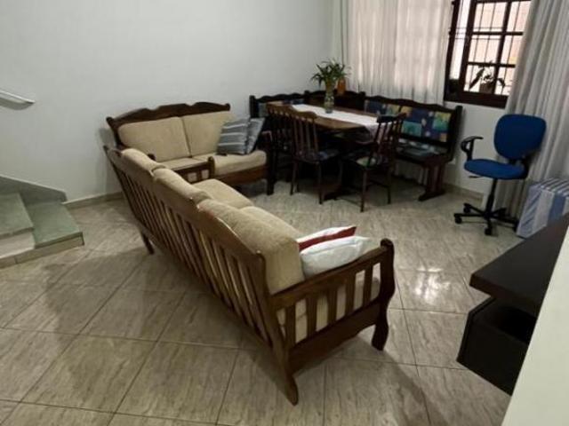 Sobrado à venda de 140m² com 3 quartos 2 vagas na Vila Humaitá. REF: 15539