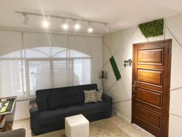 Sobrado a venda de 150 m, com 3 dormitórios, 2 vagas de garagem, Exelente localização!