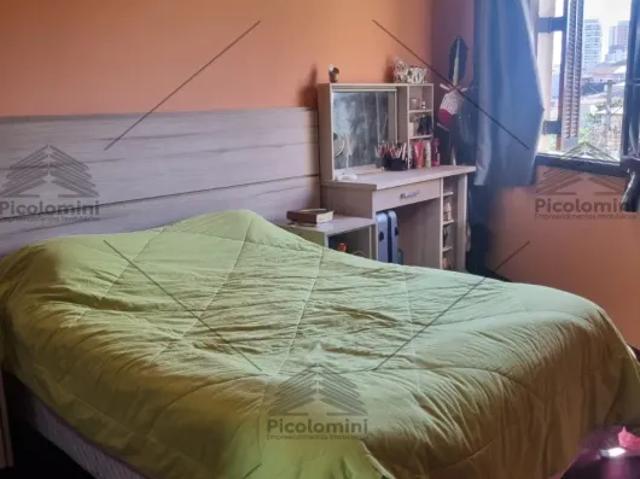 Sobrado a venda de 150 m² na Mooca, 3 dormitórios, 3 banheiros, lavanderia, churrasqueira, 2 vagas d