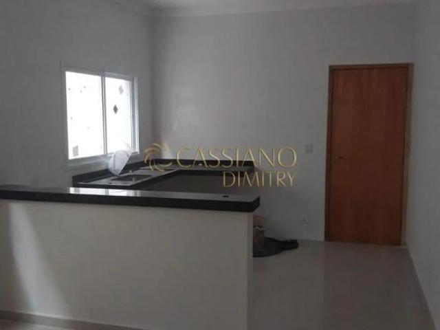 Sobrado à venda de 167,70m² | 03 dormitórios, sendo 01 suíte e 02 vagas de garagem | Jardim das Indu