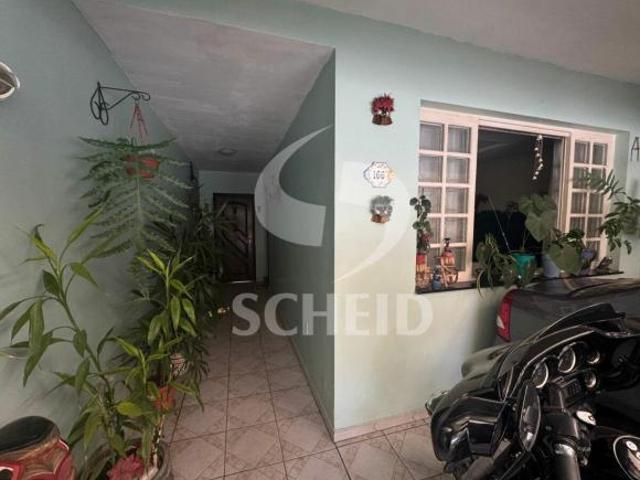Sobrado a venda de 180,00m² útil com 3 quartos e 2 vagas, no Santo Amaro