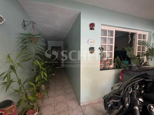 Sobrado a venda de 180,00m² útil com 3 quartos e 2 vagas, no Santo Amaro