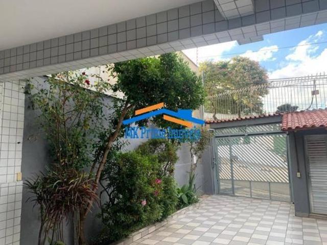Sobrado à Venda de 209m² com 3 Quartos e 3 Banheiros Bela Vista/Osasco