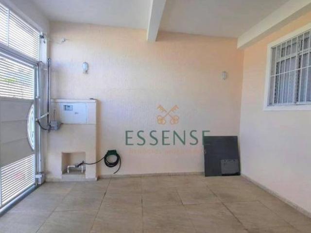 Sobrado à Venda de 224m² no Centro de Poá/SP: 03 dormitórios