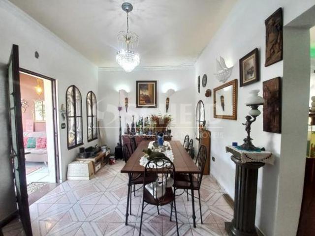 Sobrado à venda de 227,00m² útil, com 5 quartos e 4 vagas, no Jabaquara!