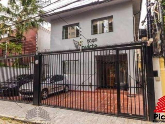 Sobrado a venda de 230 m² na Vila Mariana, 4 dormitórios, 1 suíte, 4 banheiros, lavanderia, área de