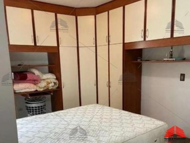 Sobrado a venda de 250 m² no Ipiranga, 4 dormitórios, 1 suíte, 3 banheiros, cozinha, sala para 2 amb