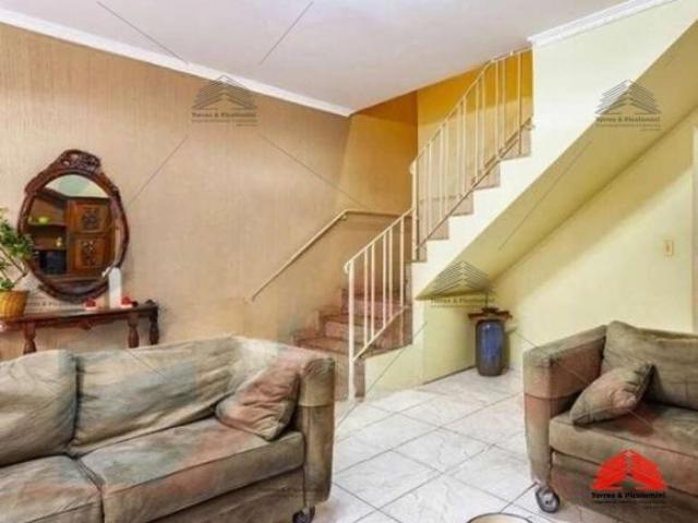 Sobrado a venda de 250 m² na Mooca, 3 dormitórios, 1 suíte, 4 banheiros, lavanderia, área de serviço