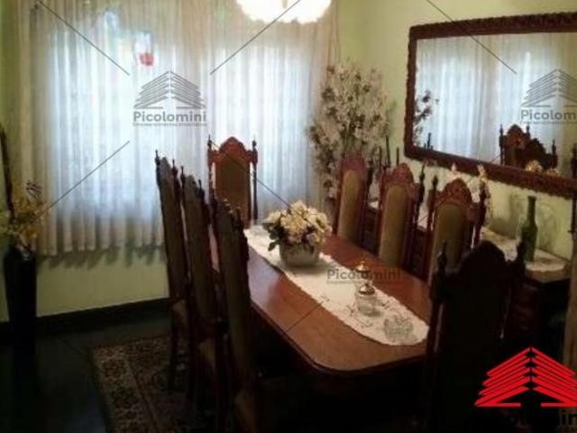 Sobrado a venda de 300 m² na Vila Prudente, 3 dormitórios, 1 suíte, 5 banheiros, 1 sala, lavanderia