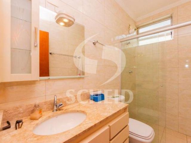 Sobrado a venda de 336,00m² útil, com 4 quartos e 5 vagas na Chácara Santo Antônio!