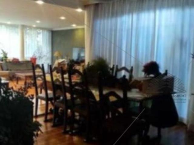 Sobrado a venda de 400 m² na Vila Carrão, 5 dormitórios, 5 banheiros, lavanderia, área de serviço, m