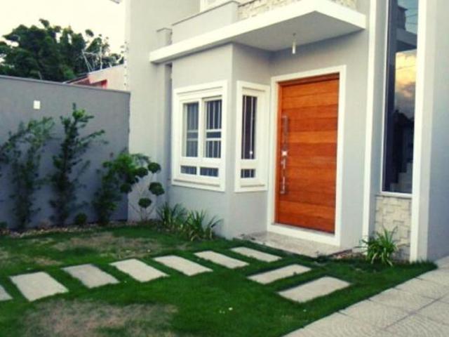 Sobrado à venda de 4 quatro dormitórios, 188m² por R$ 890.000,00