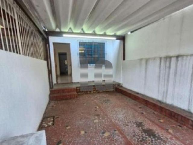Sobrado à venda de 75m² com 2 dormitórios, quintal e 1 vaga na Vila Gomes SP