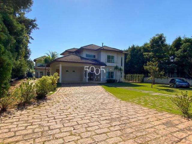 Sobrado à venda e locação no Cond. Fazenda Vila Real, com 519m²
