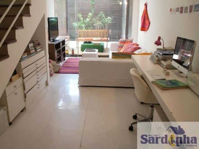 Sobrado à Venda e Locação no Paraíso do Morumbi, 180m², 3 Suítes