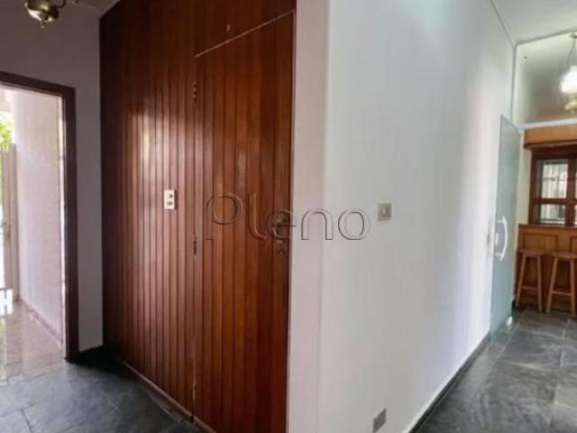Sobrado à venda e para alugar em Salto, Centro, com 3 suítes, com 338 m²