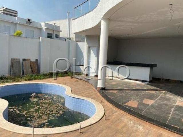 Sobrado à venda e para locação com 3 suítes no Swiss Park, em Campinas