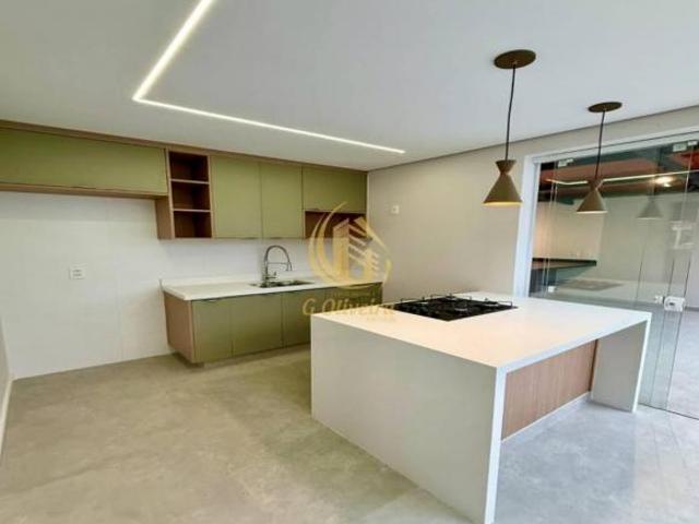 Sobrado a Venda em condomínio, 3 dormitórios c/1 Suíte, A/C 102m2 A/T 145m2