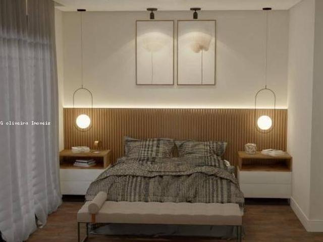 Sobrado a Venda em Condomínio, 3 quartos, 3 suítes, A/C 216m² A/T 360m2