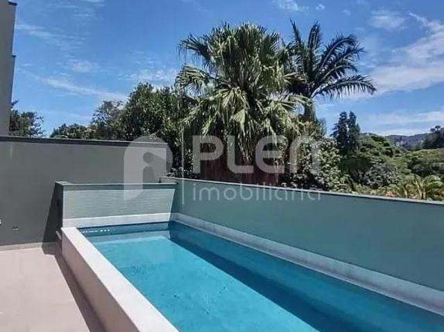 Sobrado a venda em condomínio fechado alto padrão com 370 metros no Jardim Floresta/ Tremembé
