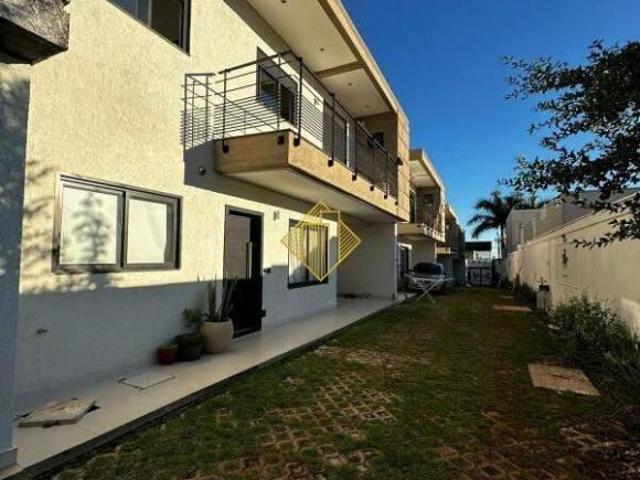 Sobrado à venda em condomínio fechado com 1 suíte + 2 quartos com 160m2