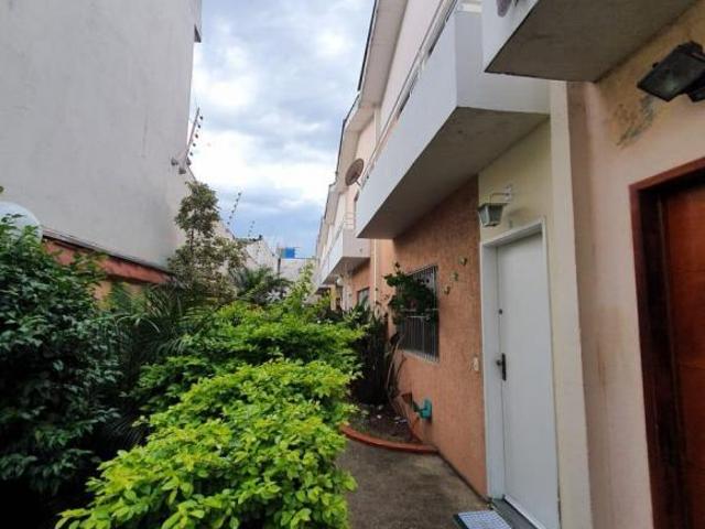 Sobrado em condomínio Fechado à venda 3 dorm, próximo Av. Imirim, 1 vaga