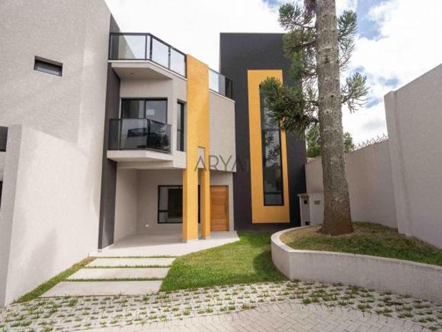 Sobrado à venda em condomínio no Uberara ARYA1