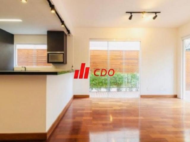 Sobrado a venda em condomínio próximo hospital Albert Einstein,com 3 dormitórios 300 m²