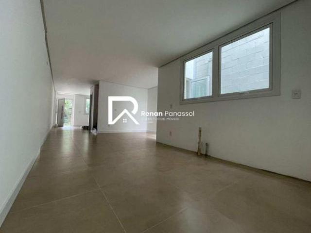 Sobrado à venda em Caxias do Sul, Vinhedos, com 3 quartos, 155m²