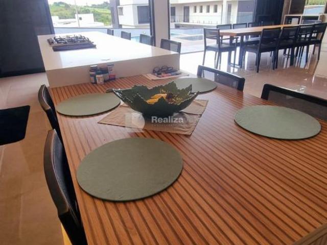 Sobrado à venda em Caçapava, Condomínio Residencial Ecopark Bourbon, com 4 quartos, com 298 m²