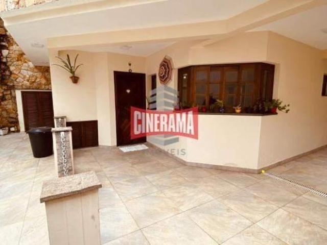Sobrado à venda em Campestre Santo André | Cinerama Imóveis