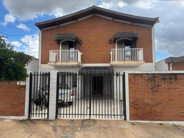 Sobrado à venda em Campinas, Avenida Mirandópolis, com 4 quartos, com 219 m²