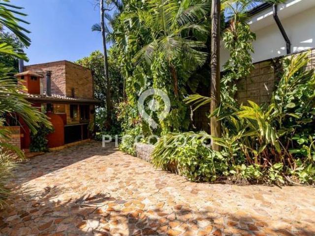 Sobrado à venda em Campinas, Bairro das Palmeiras, com 4 suítes, com 436 m², Alto das Palmeiras